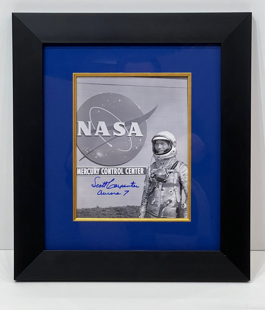 SCOTT CARPENTER HAND-SIGNED PHOTOGRAPH – Zazoo Fine Art Gallery